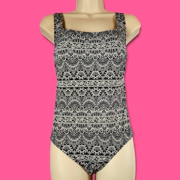 Robby Len | Swim | Paisley Square Neck Criss Cross Back One Piece Full ...